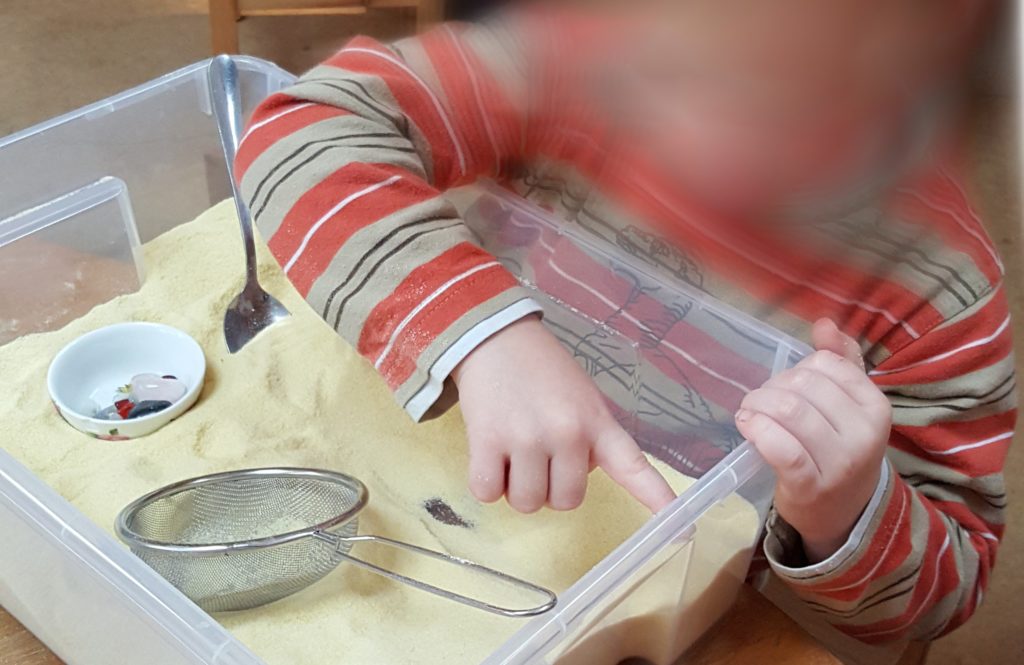 Aktions-Tablett • Kindergarten Ideen